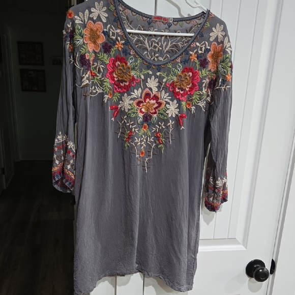Johnny Was | Tops | Johnny Was Gray Tunic With Multicolor Floral ...